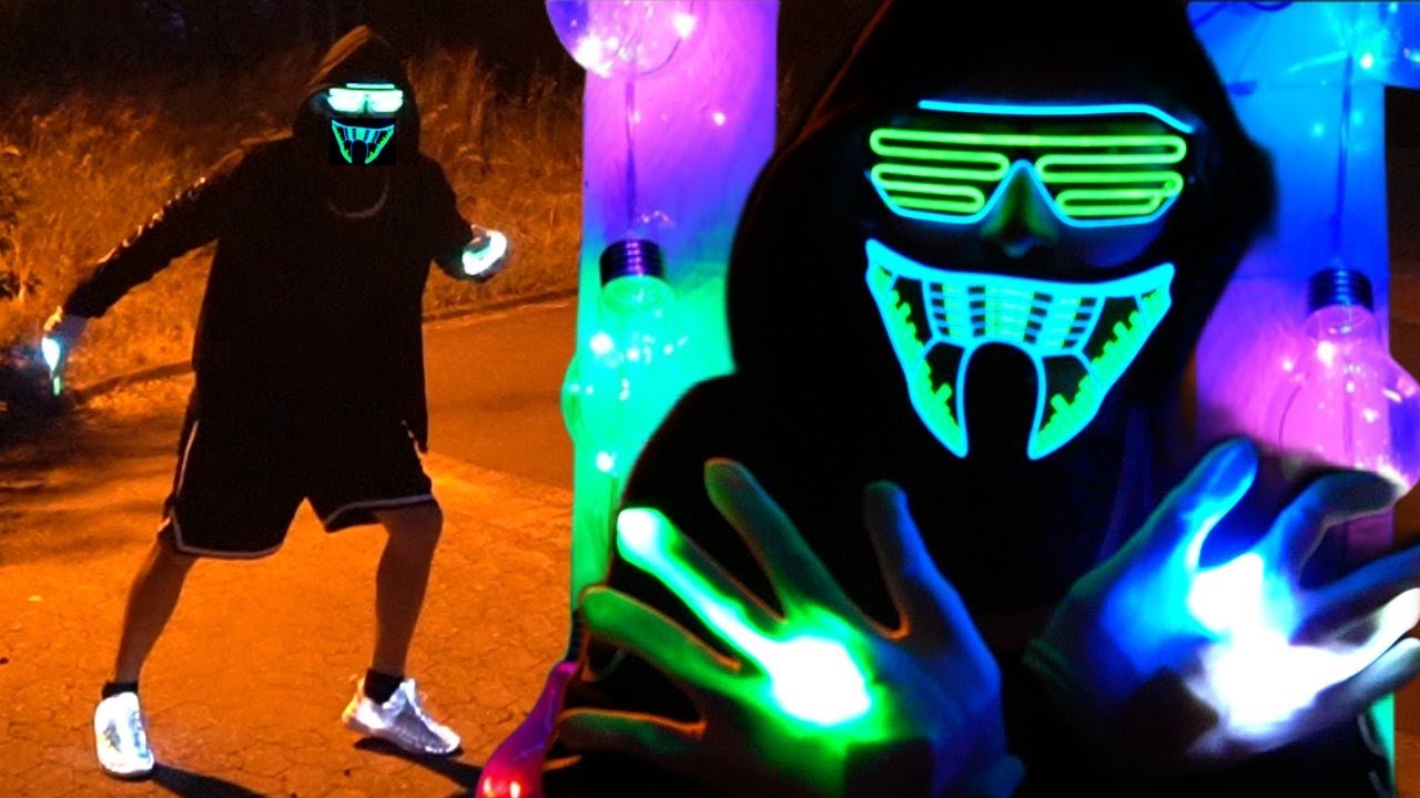 Lost In Night City (Cyberpunk 2077 Phantom Liberty / 89.7 Growl FM ...